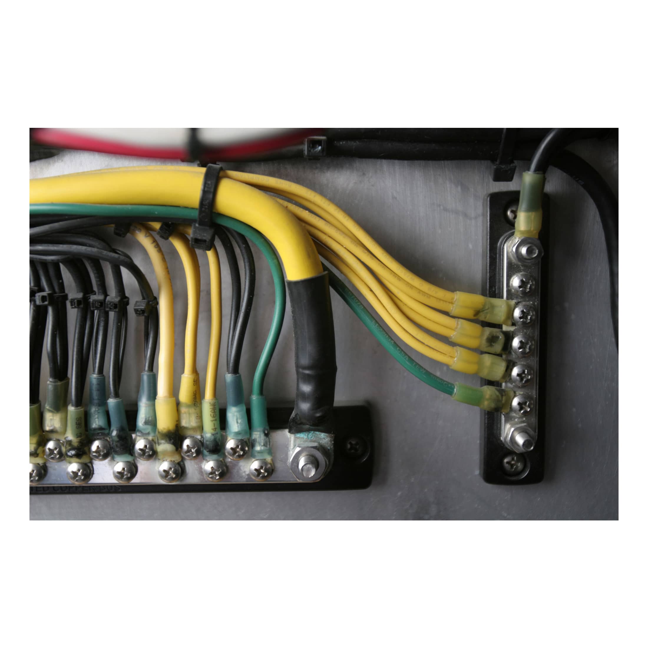 Blue Sea Common 100A Mini BusBar | Cabela's Canada