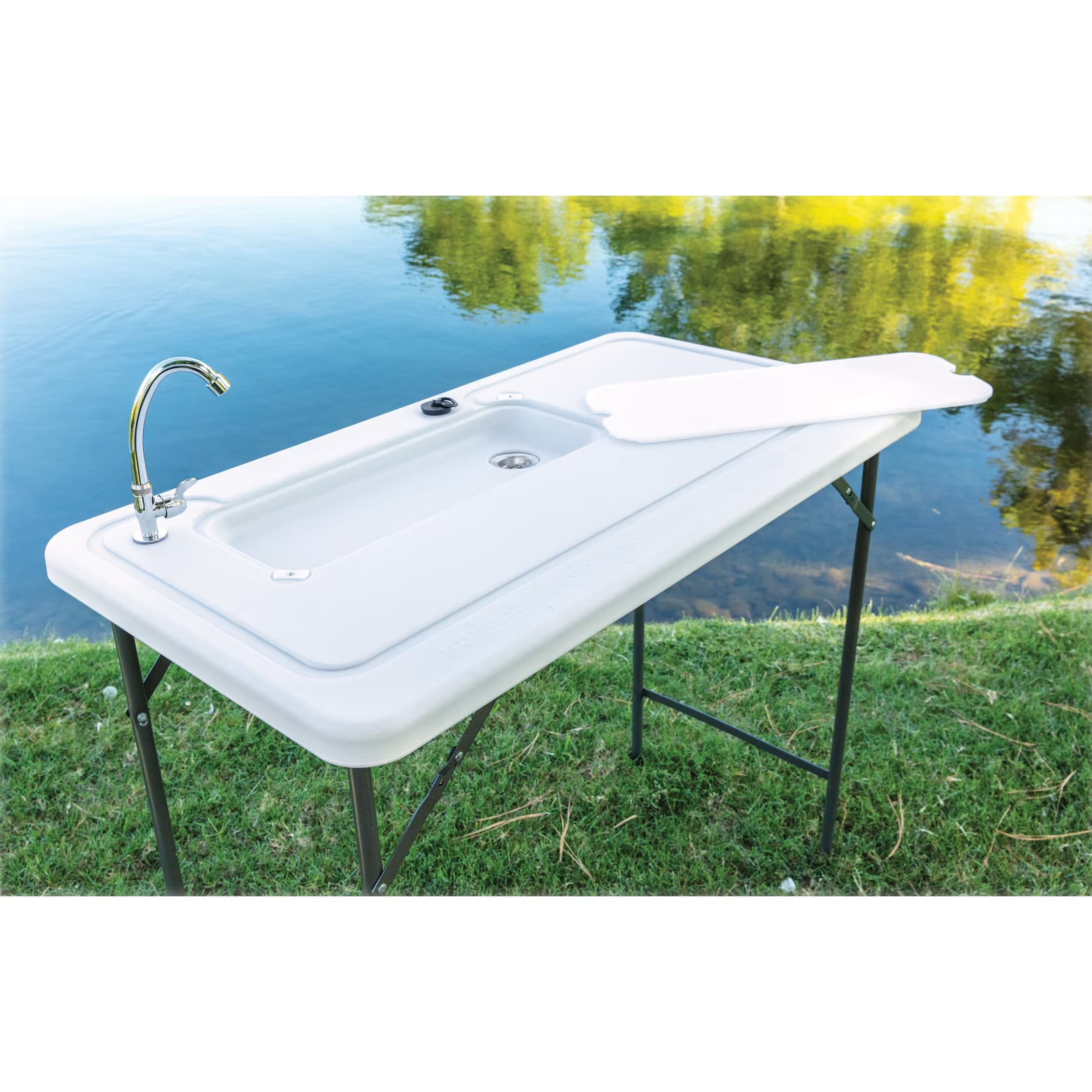 Bass Pro Shops® Folding Fillet Table | Cabela's Canada